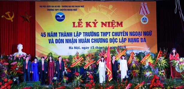 VNU-Media: Trường THPT Chuyên Ngoại ngữ: Tự hào truyền thống, vững bước ...