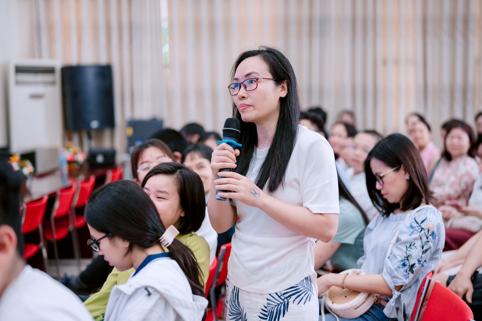 Trường THPT chuyên Ngoại ngữ tổ chức thành công Ngày hội Tư vấn tuyển ...